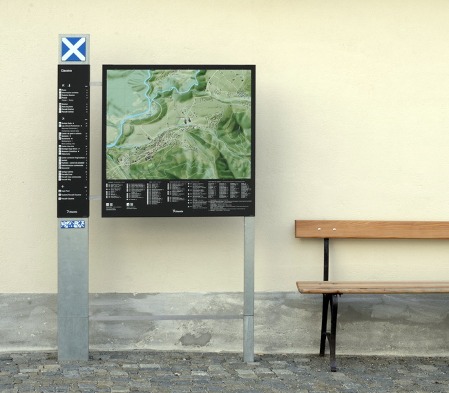 Infostelen Gemeinde Disentis - Metall Werk Zürich AG